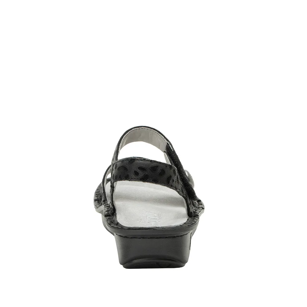 Alegria Women's Vienna Not A Cheetah